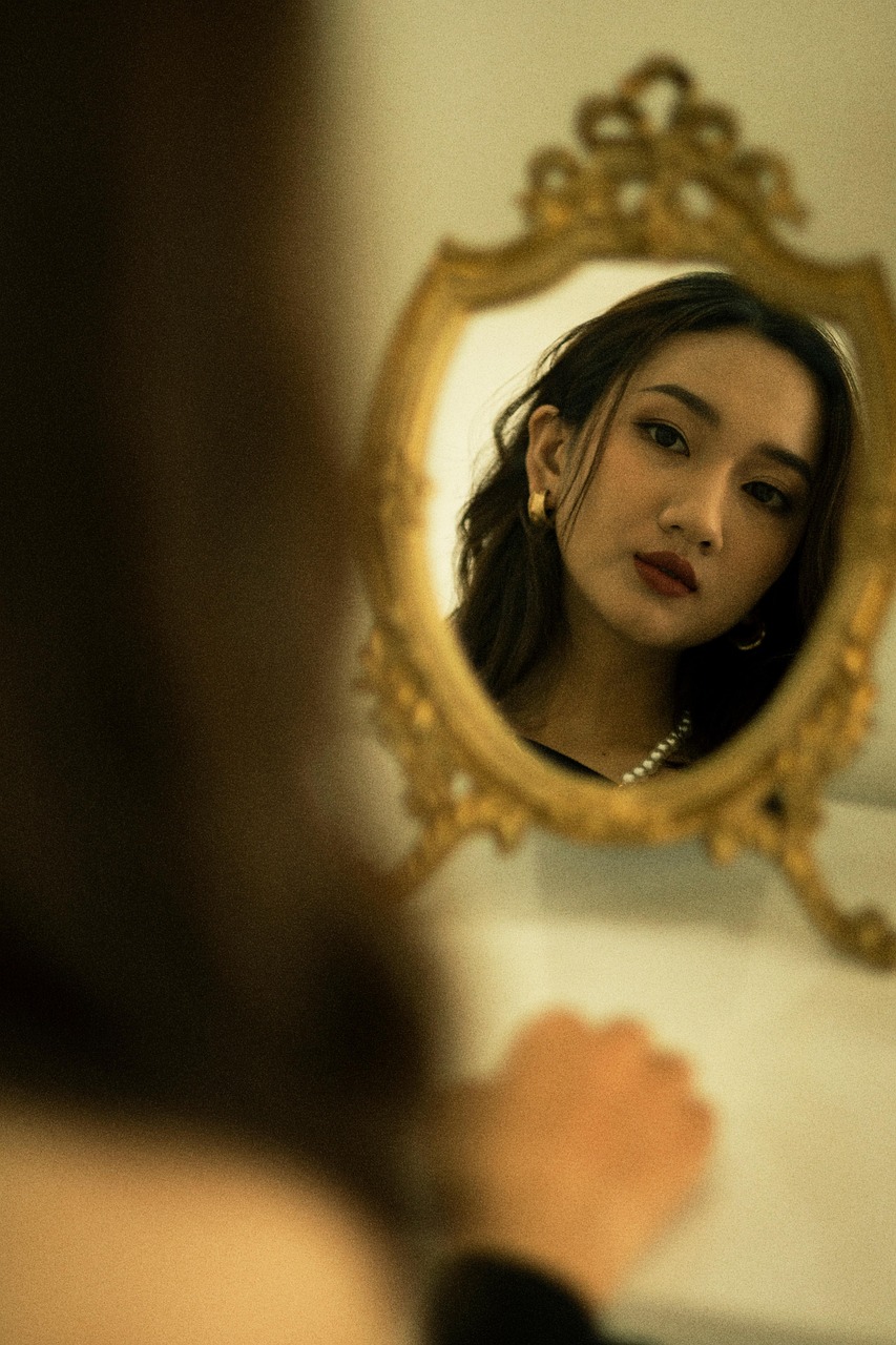 100,000+ Free Girl Mirror & Mirror Images - Pixabay