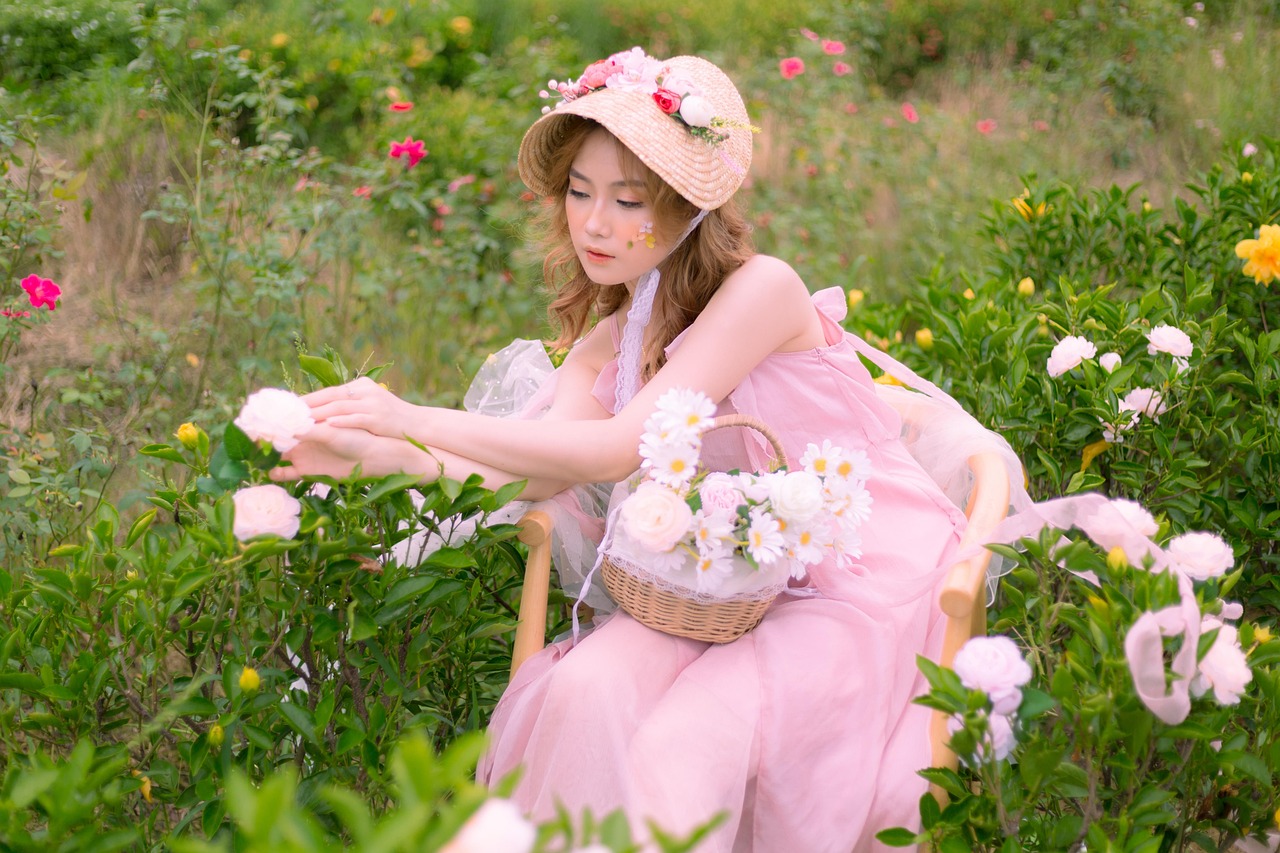 Girl Model Flowers - Free photo on Pixabay