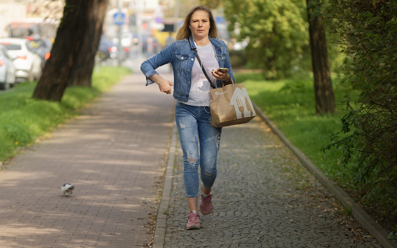 Woman Walking Sidewalk - Free photo on Pixabay
