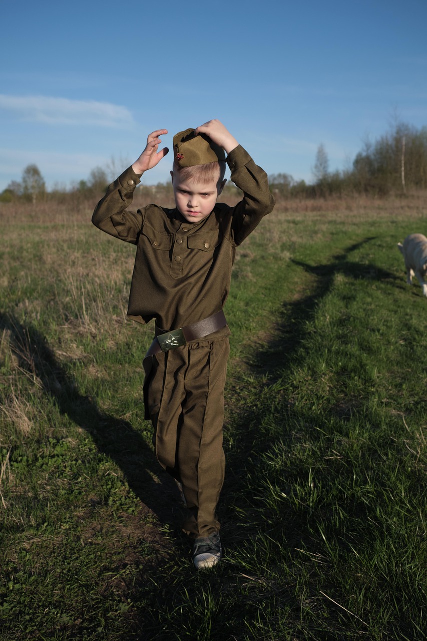 Petit Garçon Enfant Sur Le Terrain - Photo gratuite sur Pixabay - Pixabay