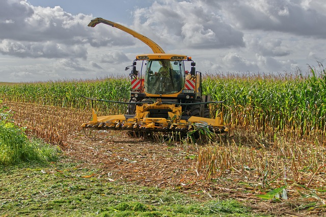 Tractor Chopper Field - Free photo on Pixabay