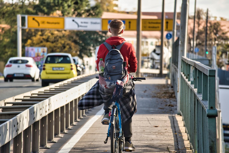 Wunderbar Was Mussen Sie In Dieser Situation Beimuberholen Der Radfahrer Beachten Fotos