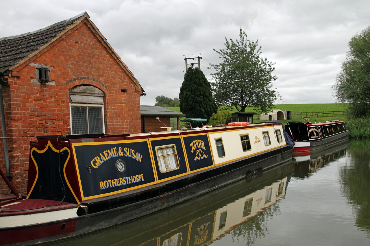 Narrow Boat Canal Trip - Free photo on Pixabay - Pixabay