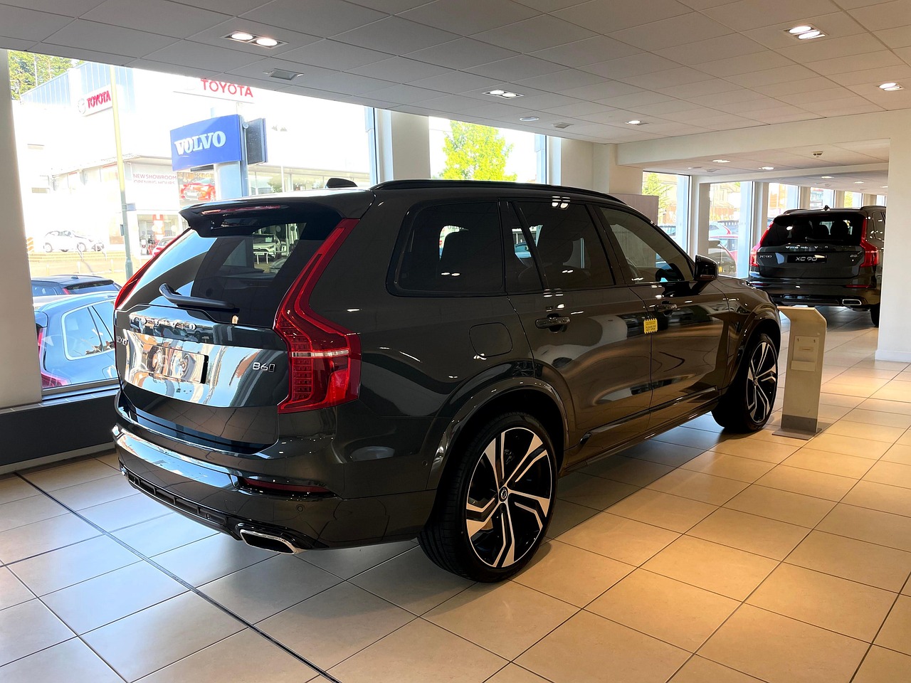 Volvo Showroom - Free photo on Pixabay