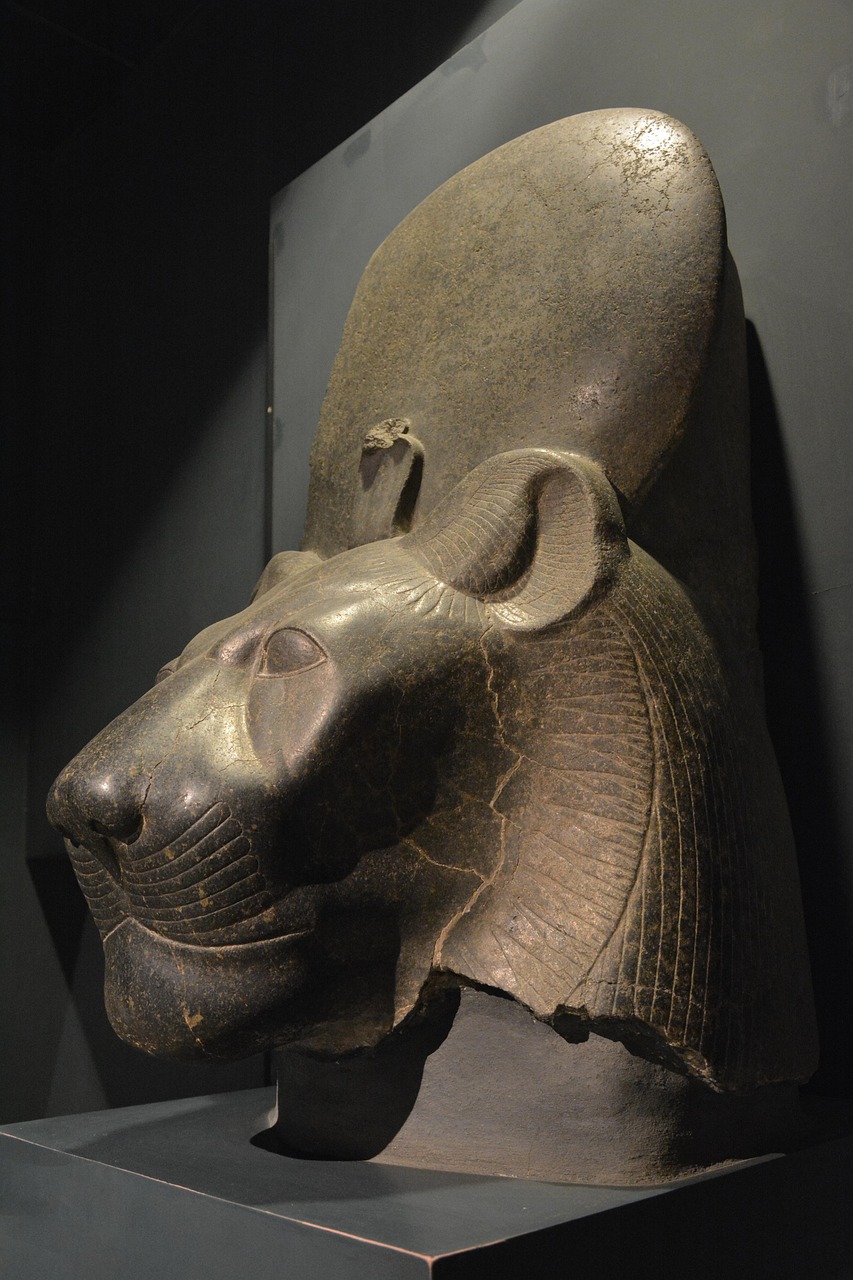 Lion Sculpture Ancient - Free photo on Pixabay