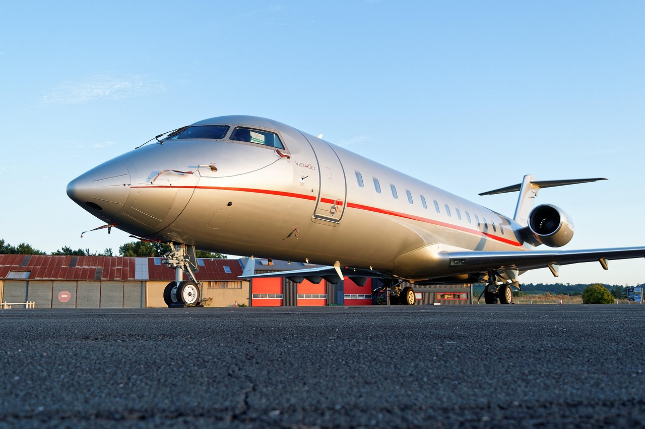 30,000+ Free Business Private Jet & Airplane Images - Pixabay