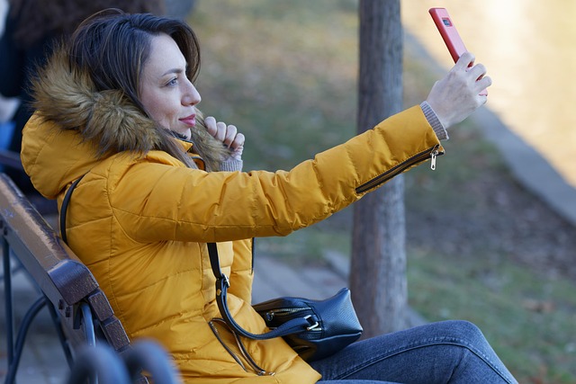 30,000+ Free Woman Taking Selfie & Selfie Images - Pixabay