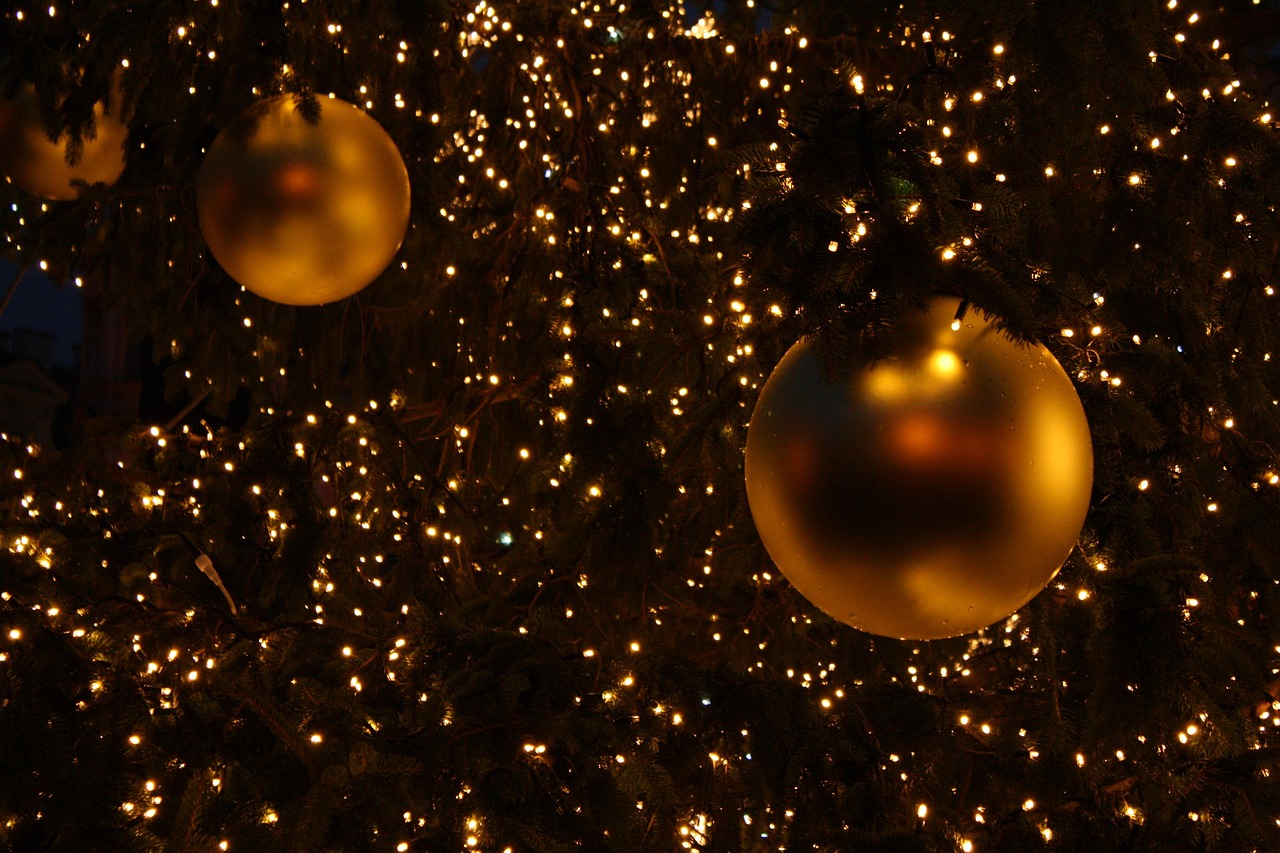 Yellow Balls Tree - Free photo on Pixabay - Pixabay