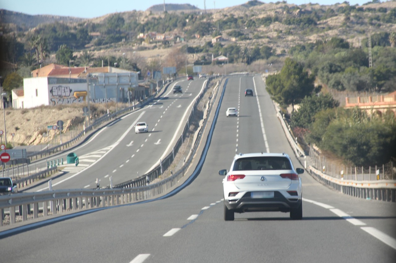 Highway Dual Carriageway Traffic - Free photo on Pixabay