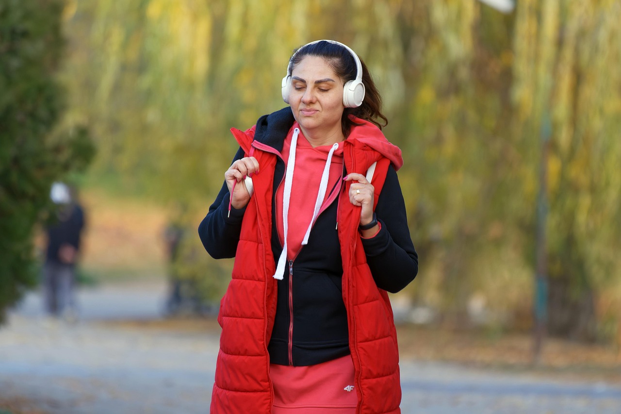 Woman Listening To Music Workout - Free photo on Pixabay