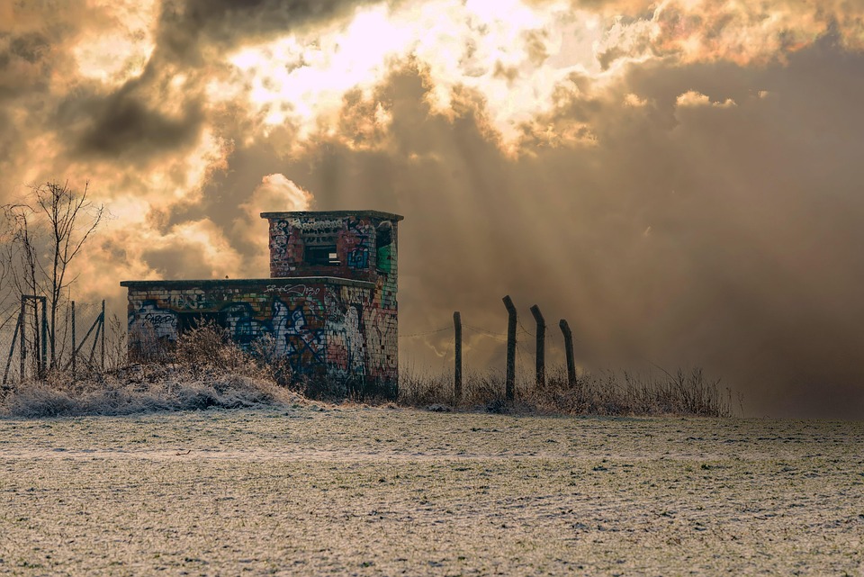 Watchtower Sunbeams Sunset - Free photo on Pixabay
