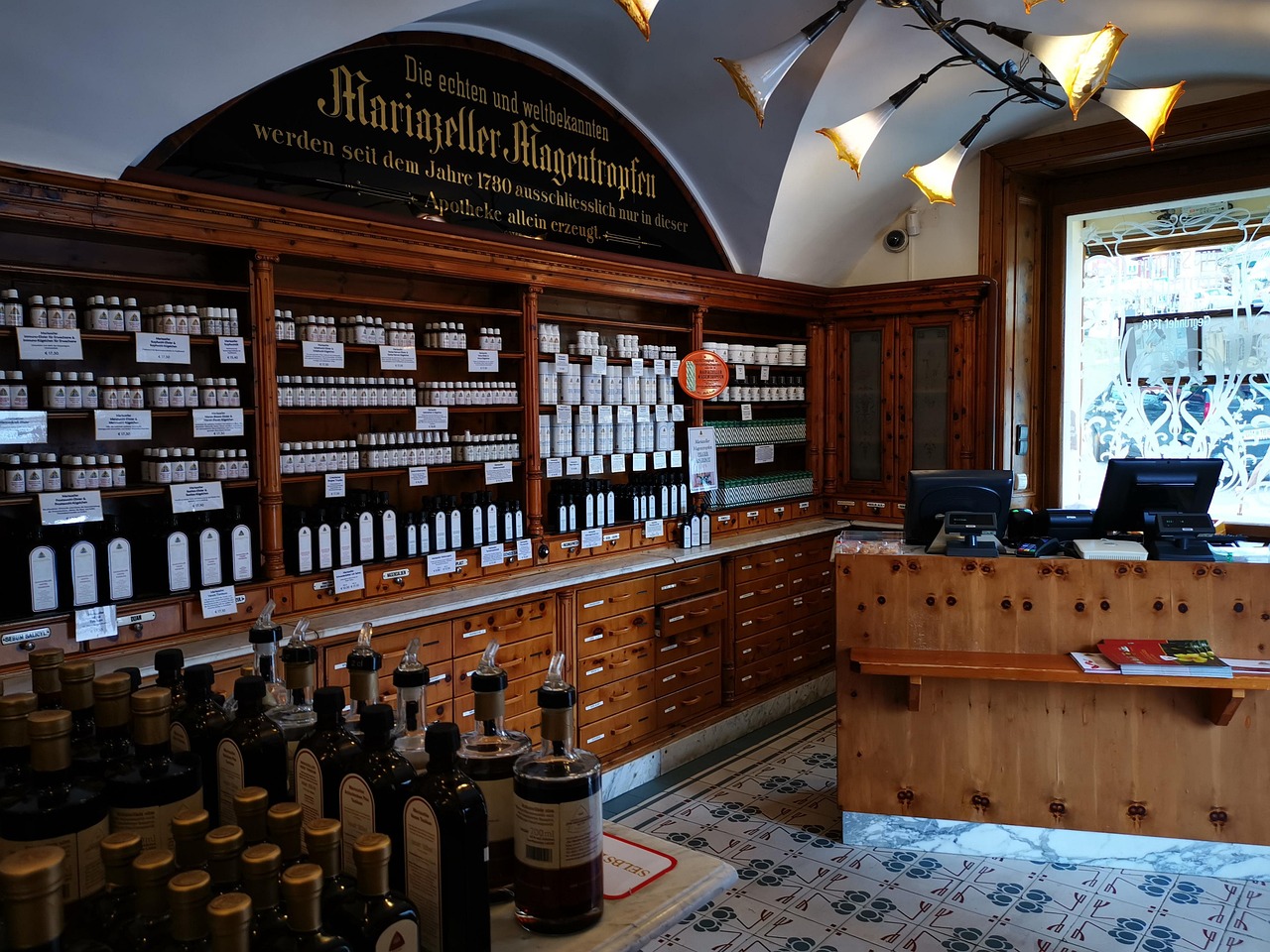Traditional Pharmacy In Mariazell - Free photo on Pixabay - Pixabay