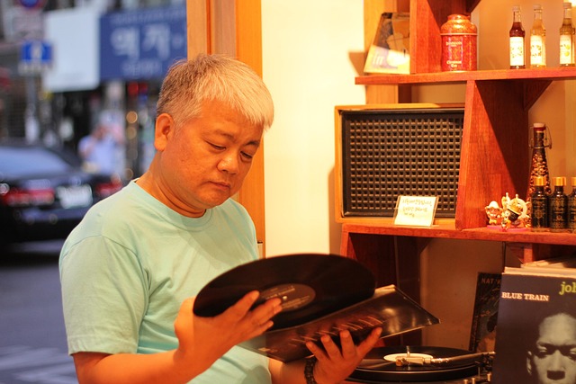Man Record Store Vinyl - Free photo on Pixabay - Pixabay