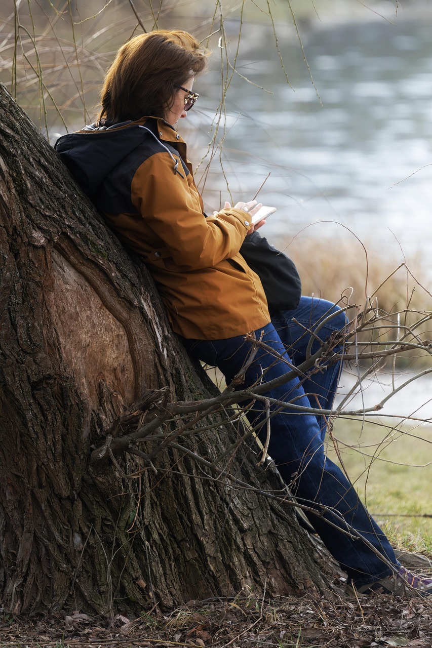 Woman Leaning Tree - Free photo on Pixabay - Pixabay