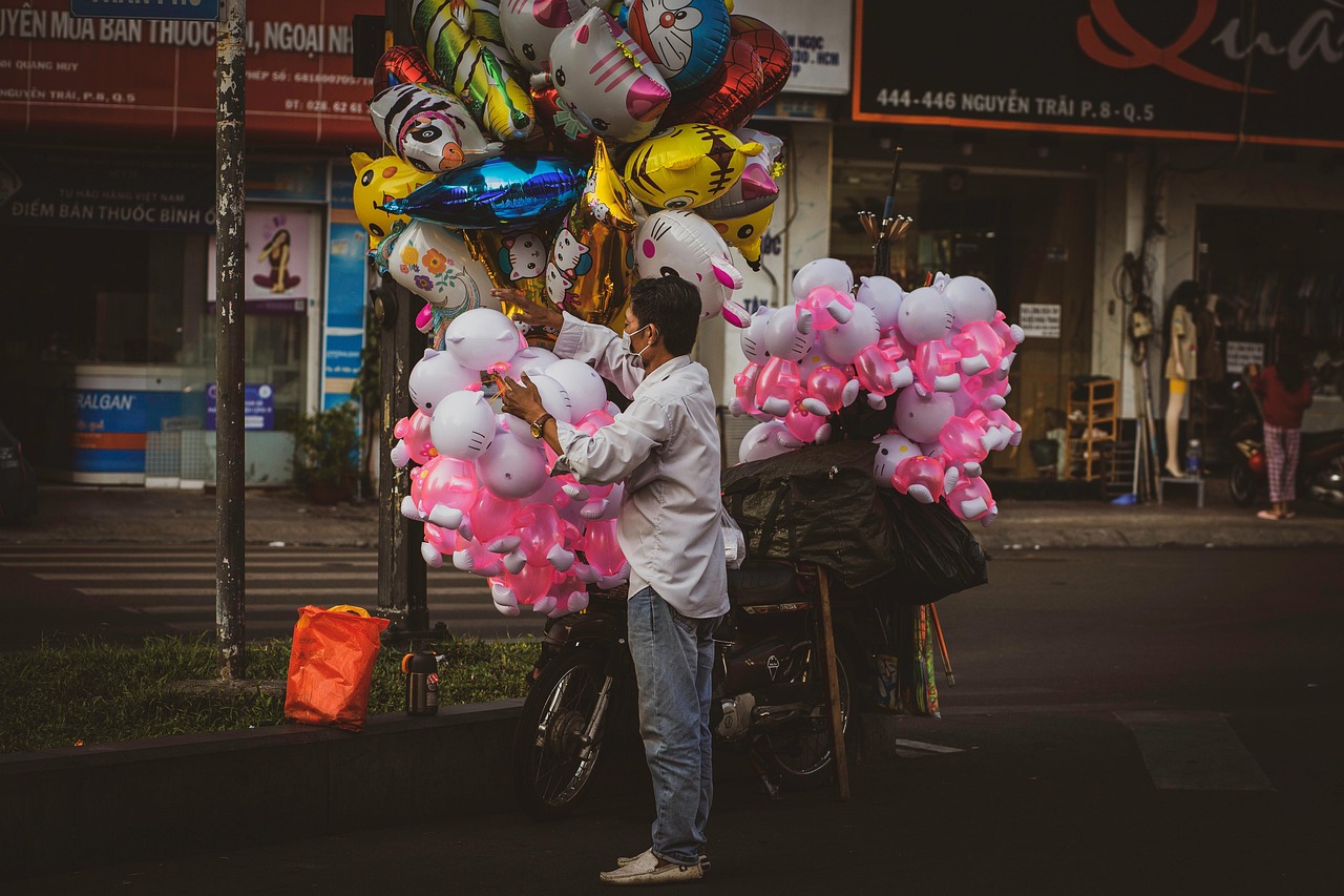 Balloons Man Seller - Free photo on Pixabay - Pixabay