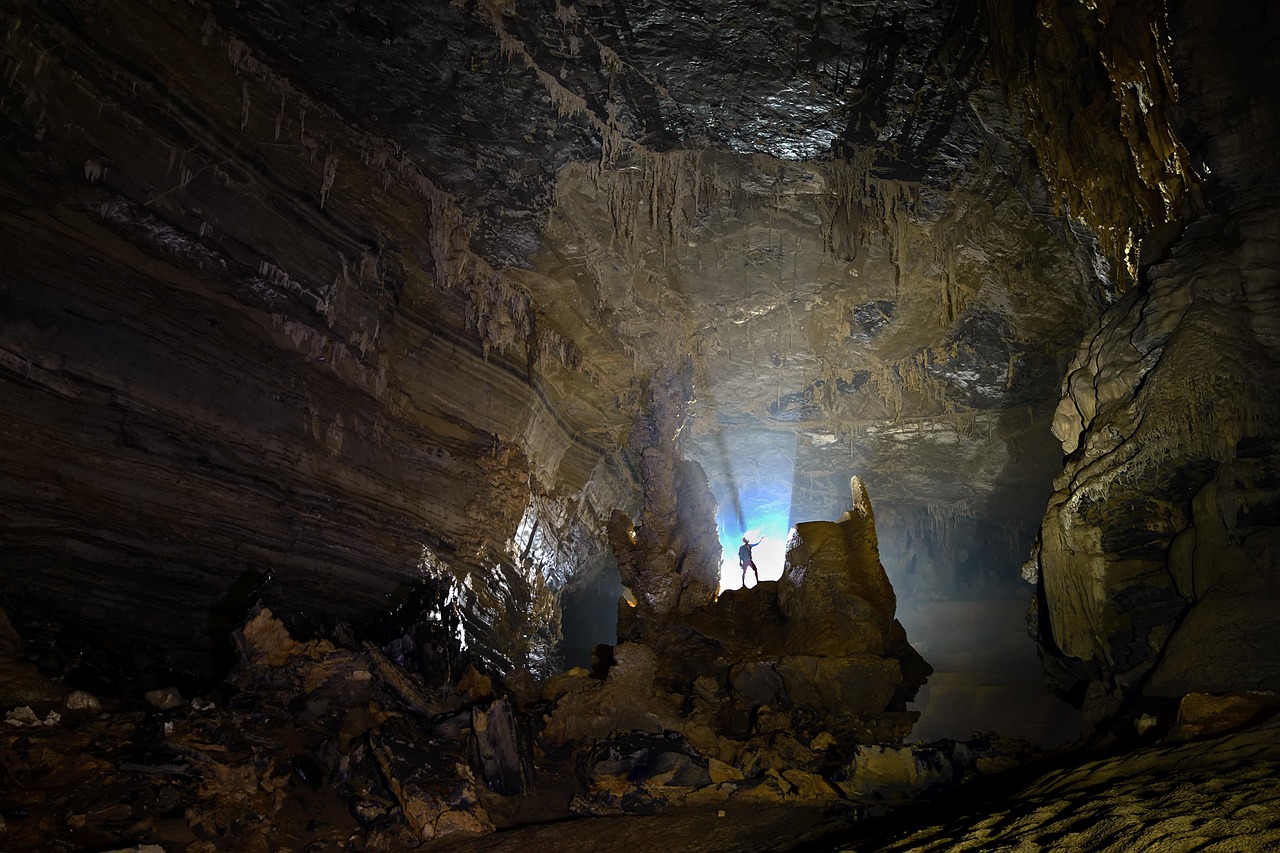 100+ Free Cave Exploration & Cave Images - Pixabay
