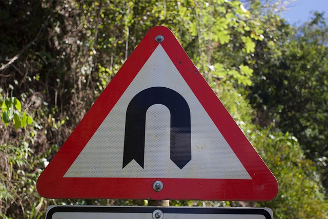 10,000+ Free U-Turn Sign & Sign Images - Pixabay