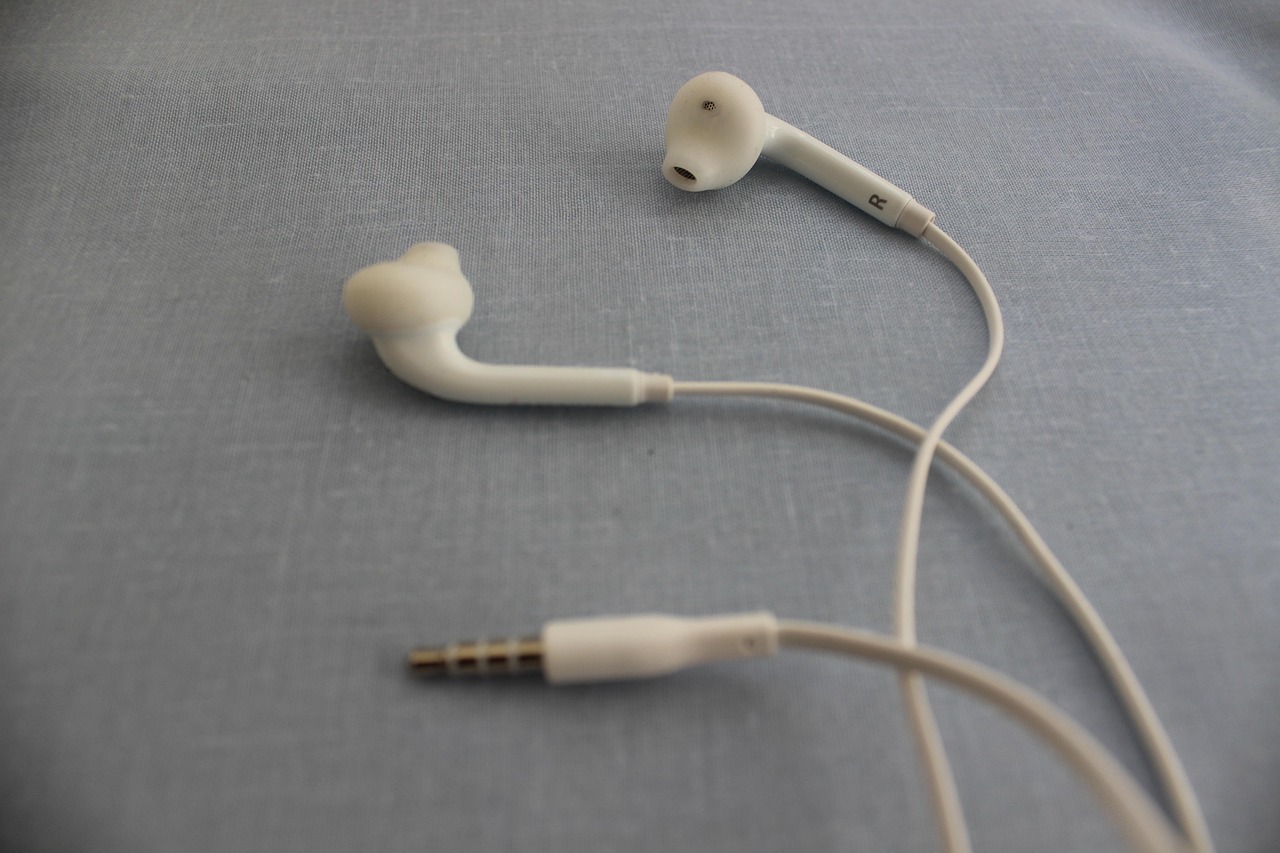 Earphone Earbud Musik Mendengarkan - Foto gratis di Pixabay - Pixabay