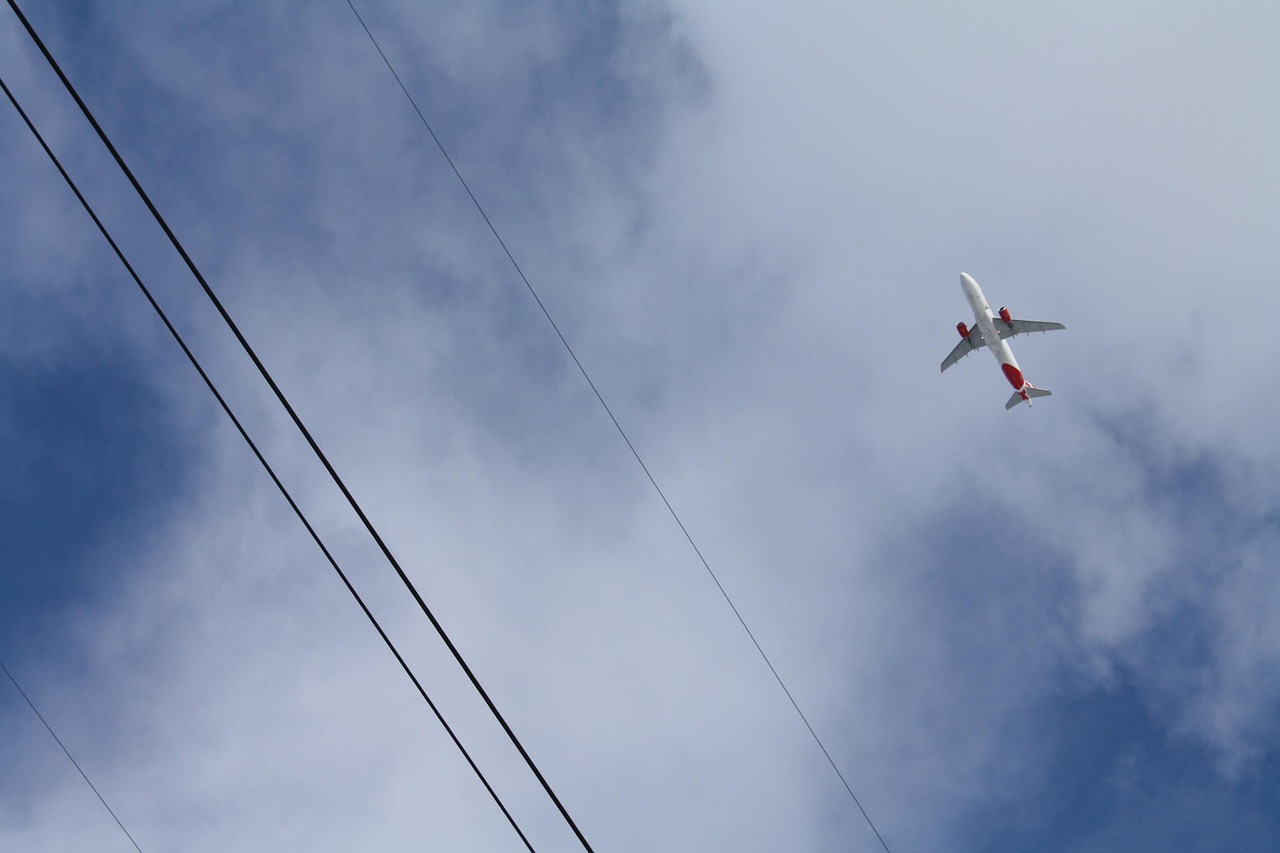 Pesawat Terbang Langit Awan - Foto gratis di Pixabay - Pixabay