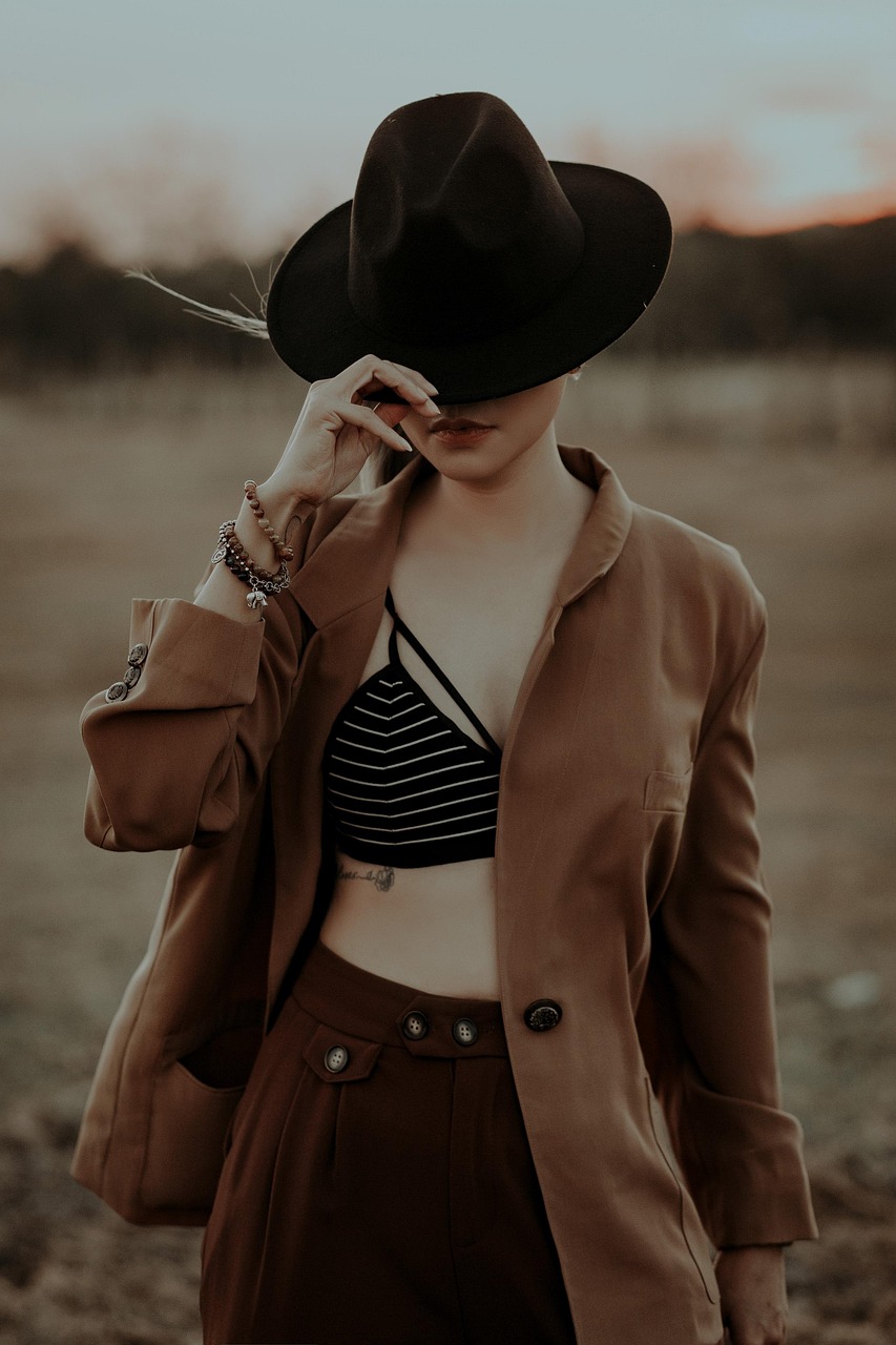 Femme Sur Le Terrain Portrait En - Photo gratuite sur Pixabay - Pixabay