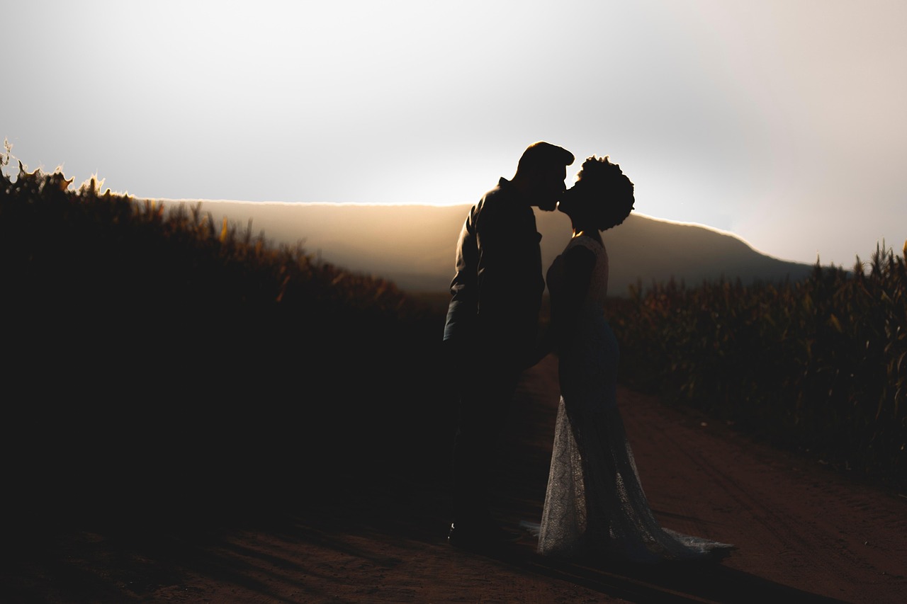 Beijo Amor Romance - Foto gratuita no Pixabay - Pixabay