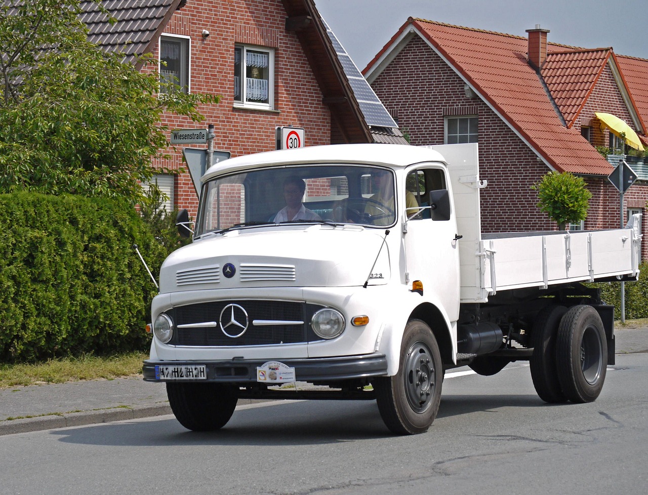 Mercedes-Benz Lkw 323 - Kostenloses Foto auf Pixabay - Pixabay