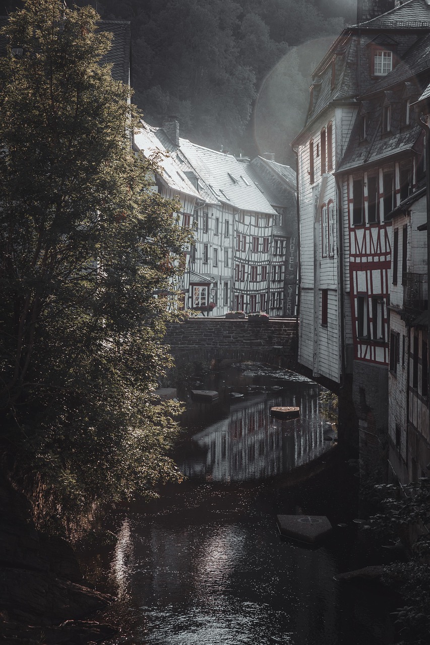 100+ Free Alleyway & Alley Images - Pixabay