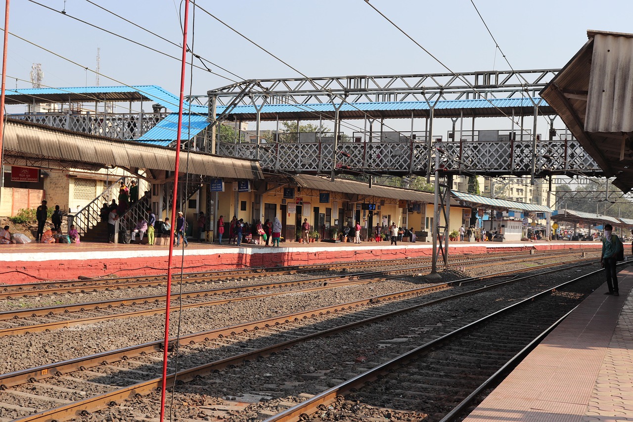 Railway Railwaystation Track - Free photo on Pixabay
