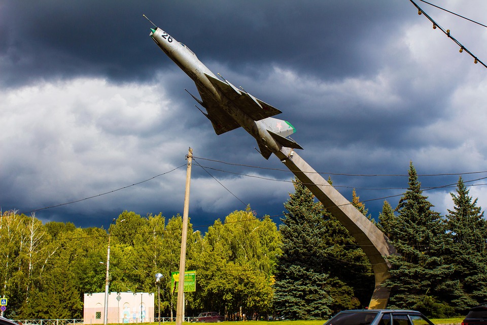 Monument Avion Automne - Photo gratuite sur Pixabay - Pixabay