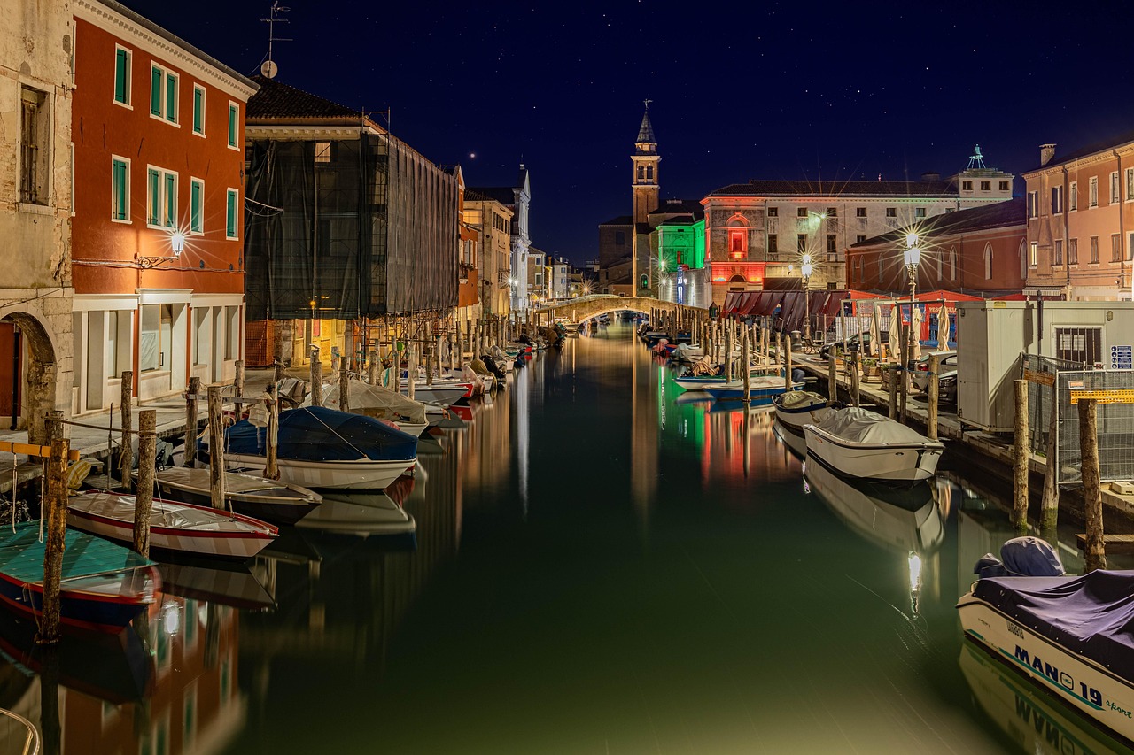 Boats Canal Buildings - Free photo on Pixabay - Pixabay