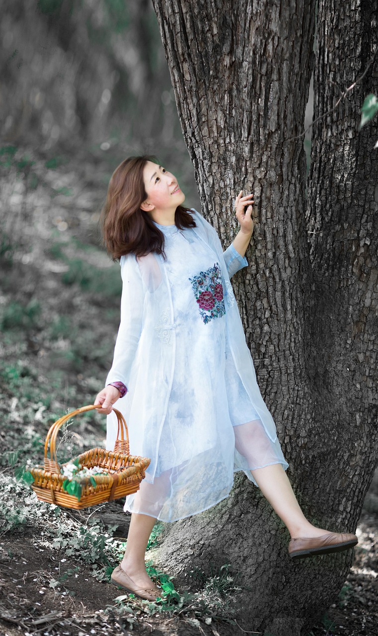 Woman Trees Nature Picnic - Free photo on Pixabay