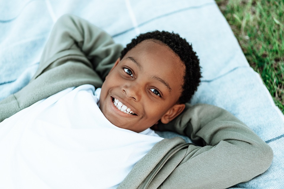 Happy Laying Down Child - Free photo on Pixabay