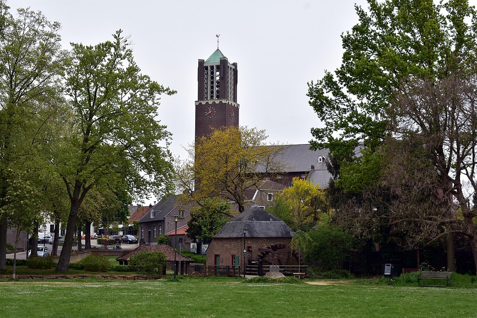 Gereja Parochiekerk H Petrus - Foto gratis di Pixabay
