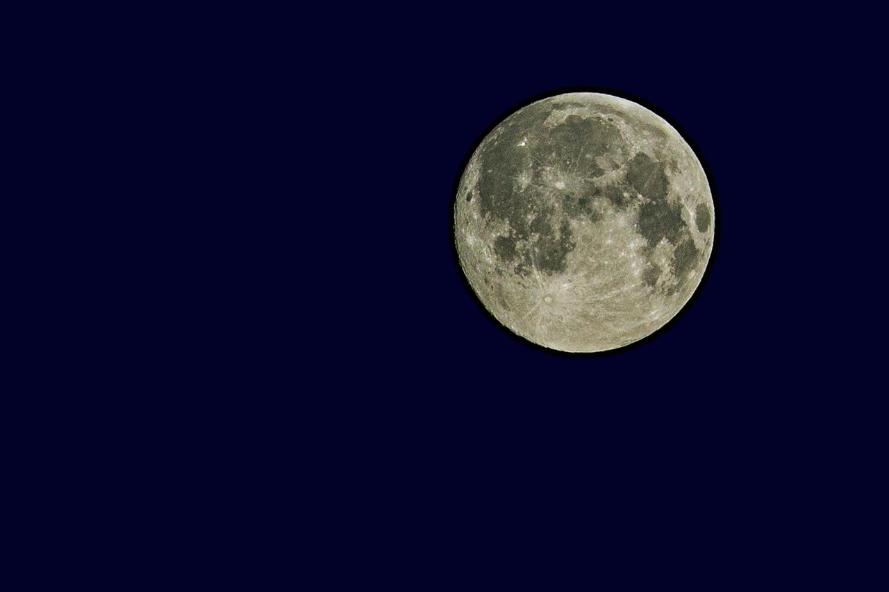Cielo Nocturno Luna Cielo Nocturno Con Nubes Y Luna Llena | Imagen