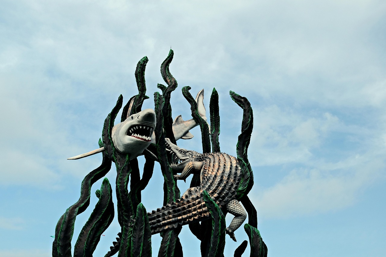Statue Monument Crocodile - Free photo on Pixabay