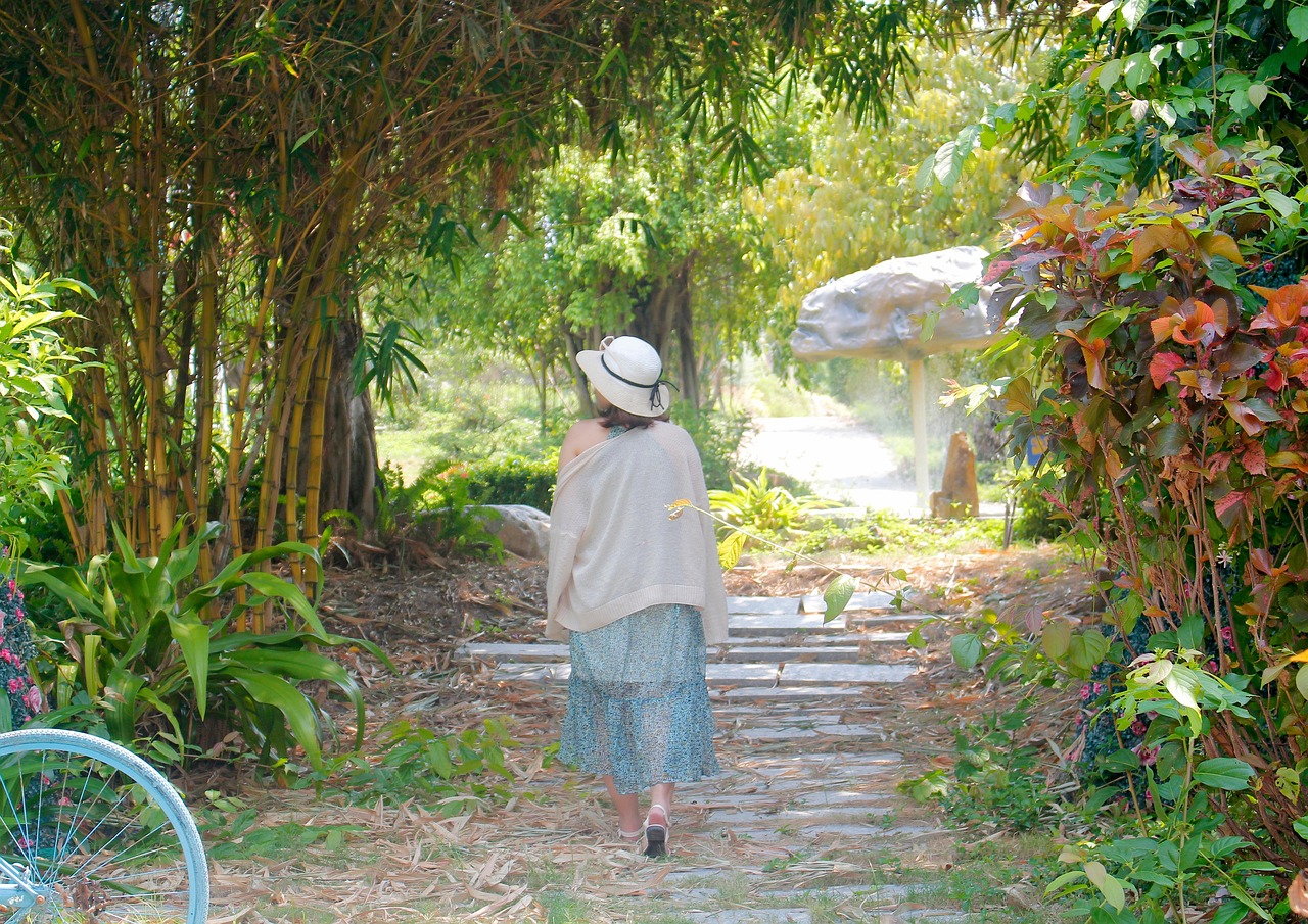 Femme En Marchant Parc - Photo gratuite sur Pixabay - Pixabay