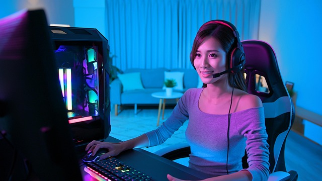 Woman Gamer Computer - Free photo on Pixabay - Pixabay