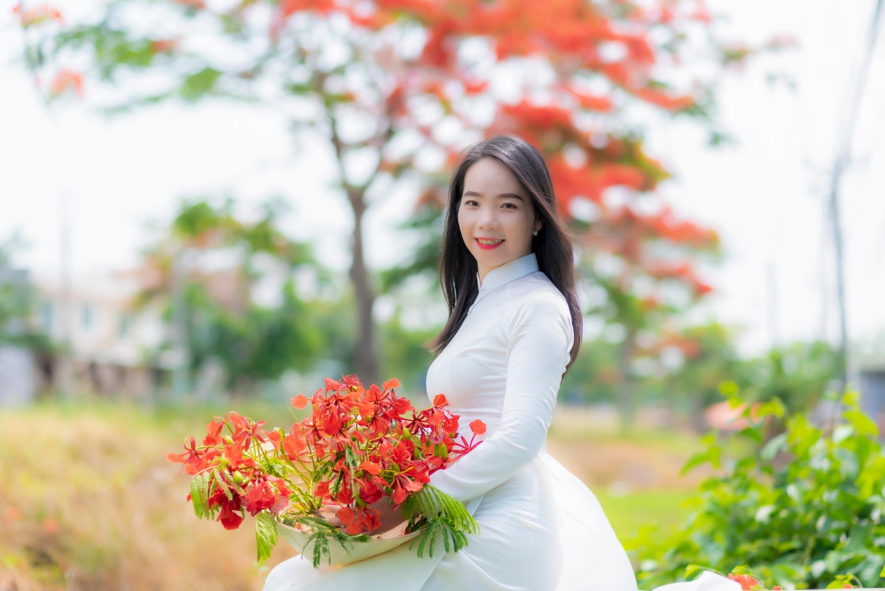 Asian Woman Flowers Ao Dai Royal - Free photo on Pixabay - Pixabay