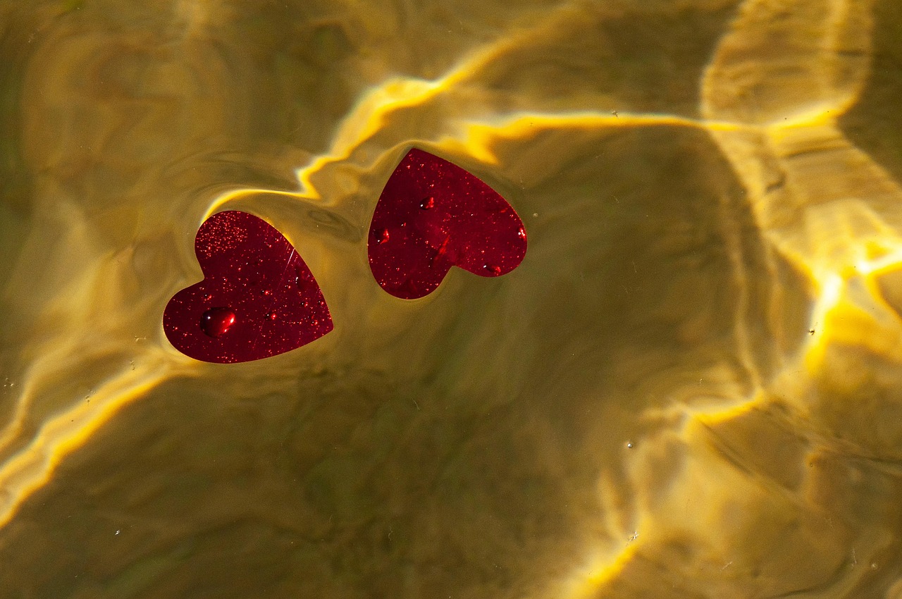 Hearts Water Surface - Free photo on Pixabay
