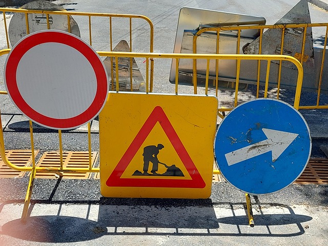 Repair Signs - Free photo on Pixabay - Pixabay