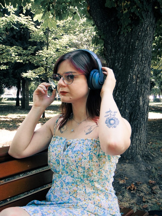 Headphones Girl Woman - Free photo on Pixabay