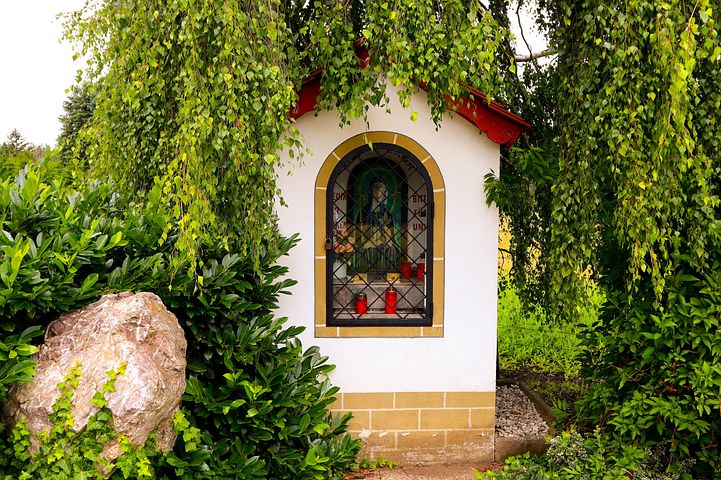 1,000+ Free Altar & Church Images