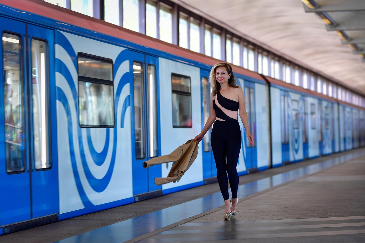 Woman Metro Young - Free photo on Pixabay