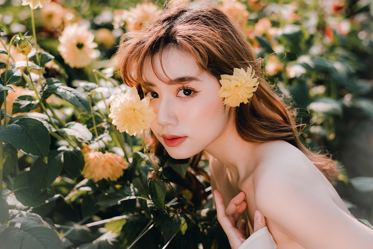Asian Woman Garden Outdoors - Free photo on Pixabay