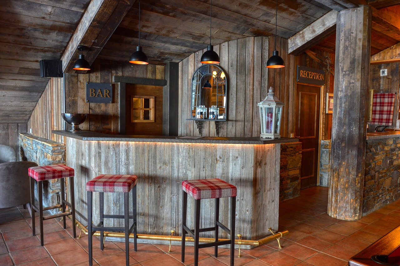 Chalet Drink Stool - Free photo on Pixabay