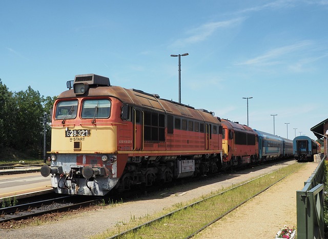 Locomotive Rail Train Diesel - Free photo on Pixabay