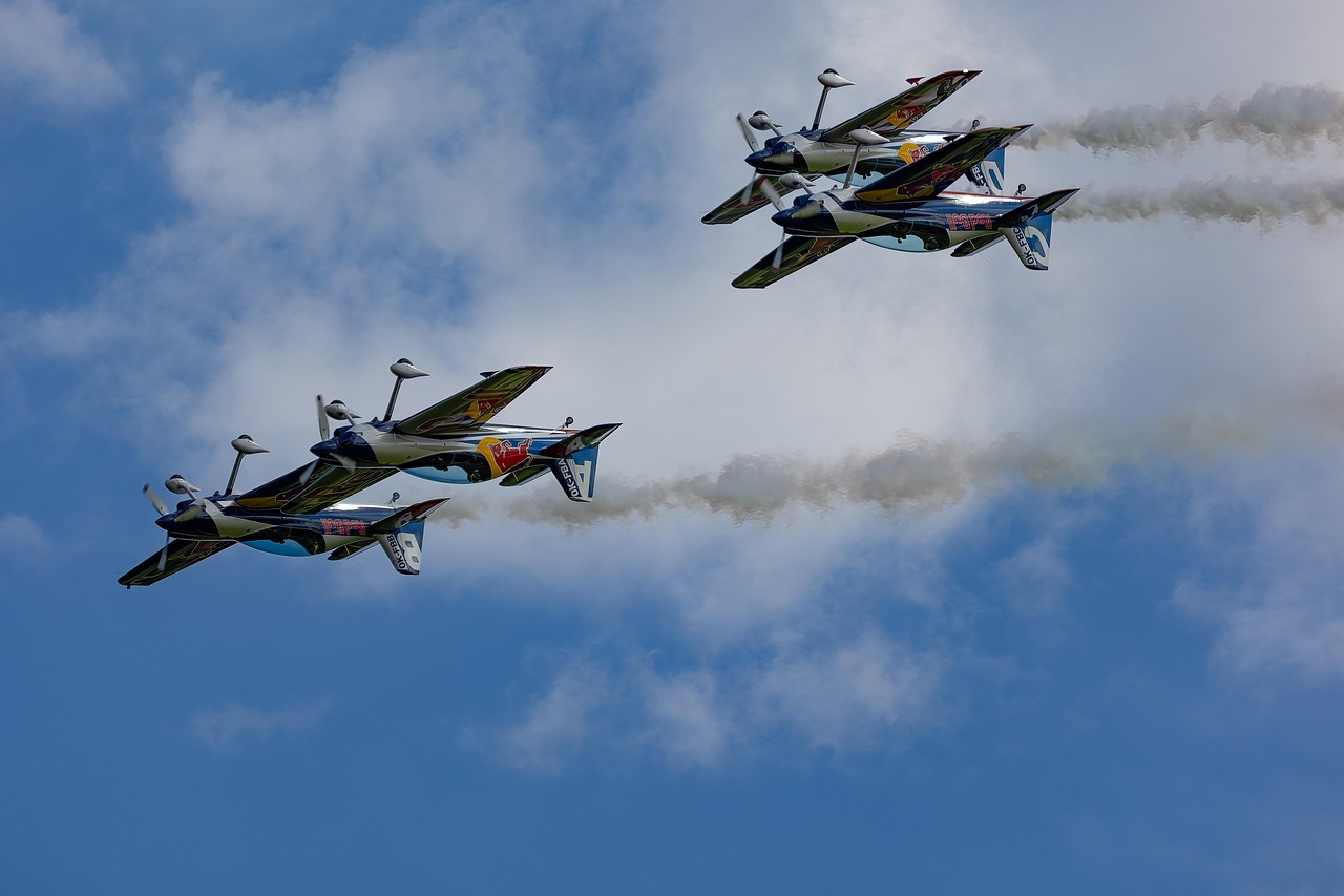 Aerobatic Team Flying Bulls - Free photo on Pixabay - Pixabay