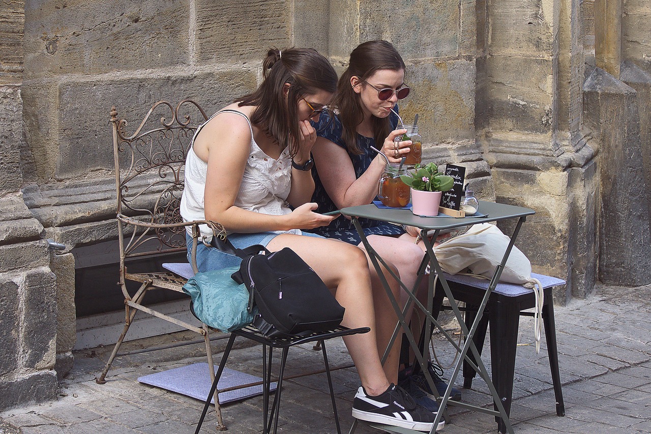 Women Outdoor Cafe Friends - Free photo on Pixabay