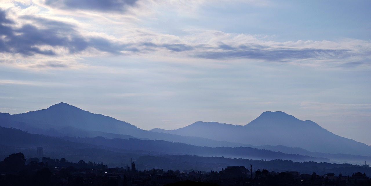 Montañas Niebla Amanecer Salida - Foto gratis en Pixabay - Pixabay