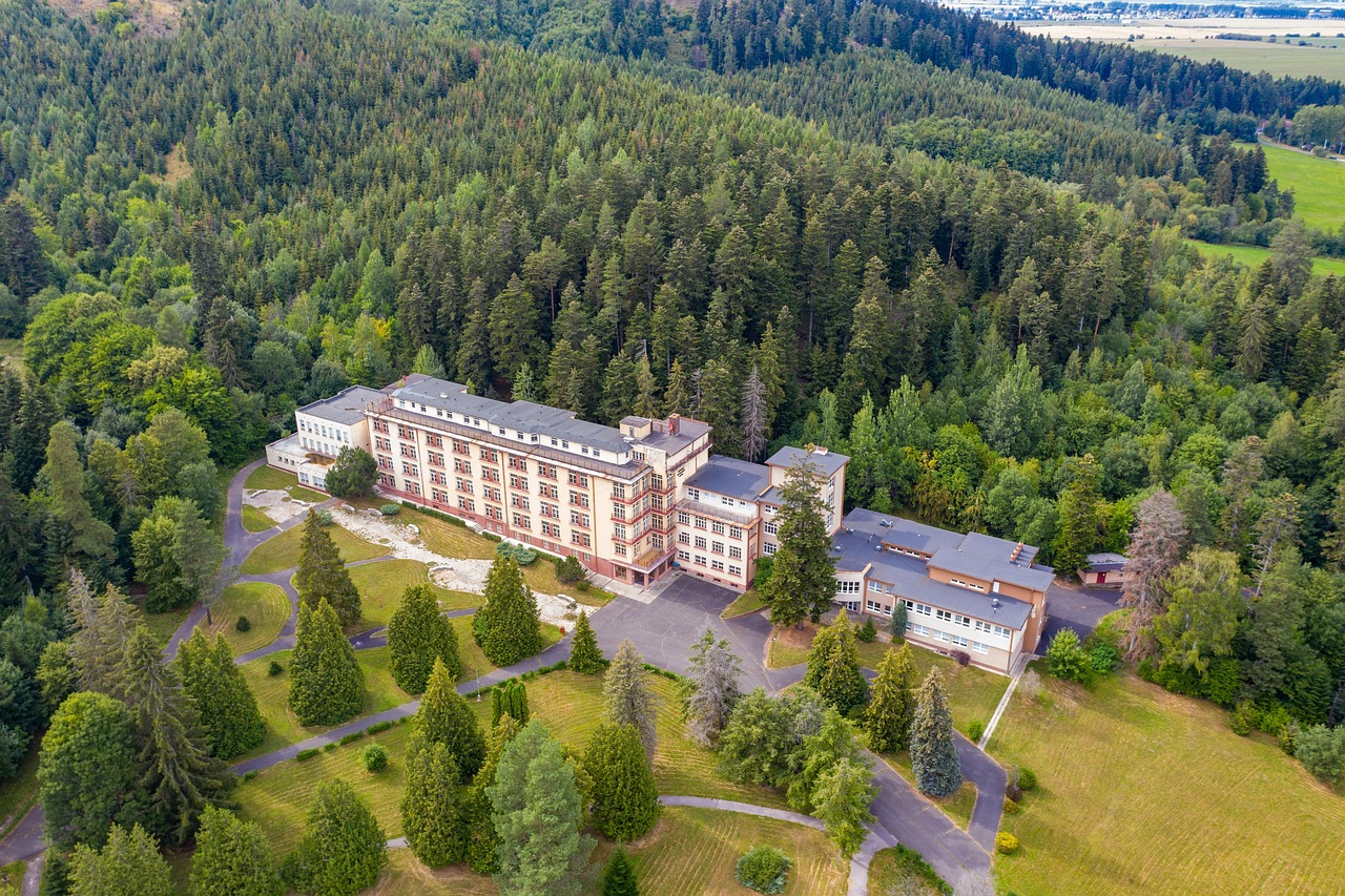 100,000+ Free Hospital Buildings & Hospital Images - Pixabay